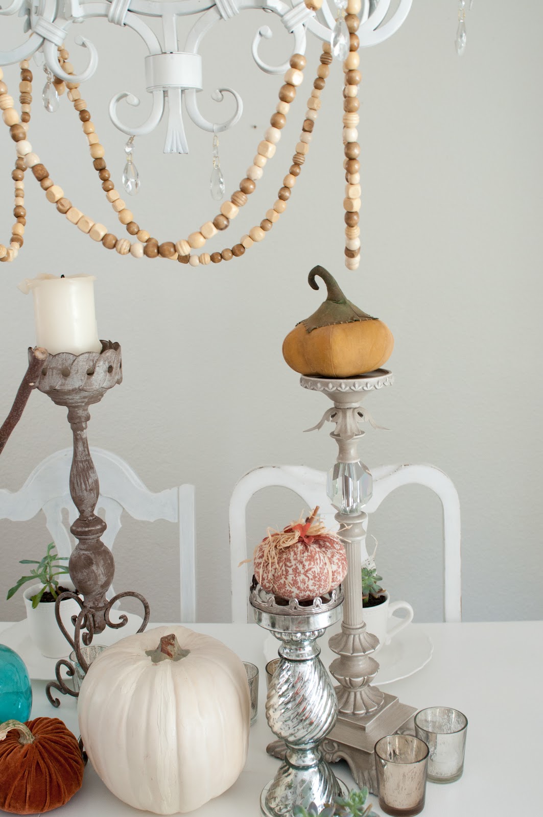 Domestic Fashionista: Colorful and Whimsical Fall Inspired Tablescape