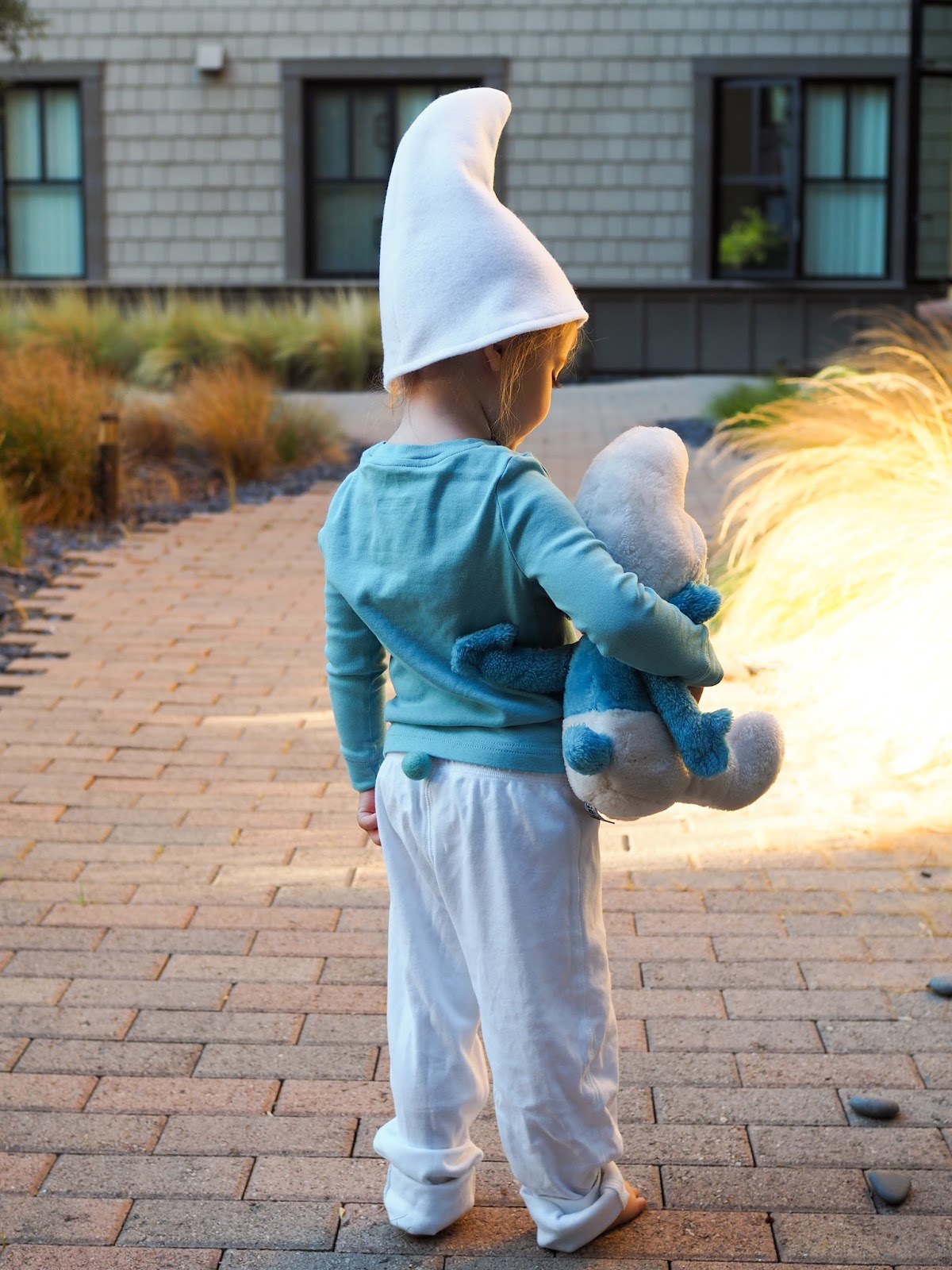 Little Hiccups: Last Minute Halloween DIY: Smurf Costume