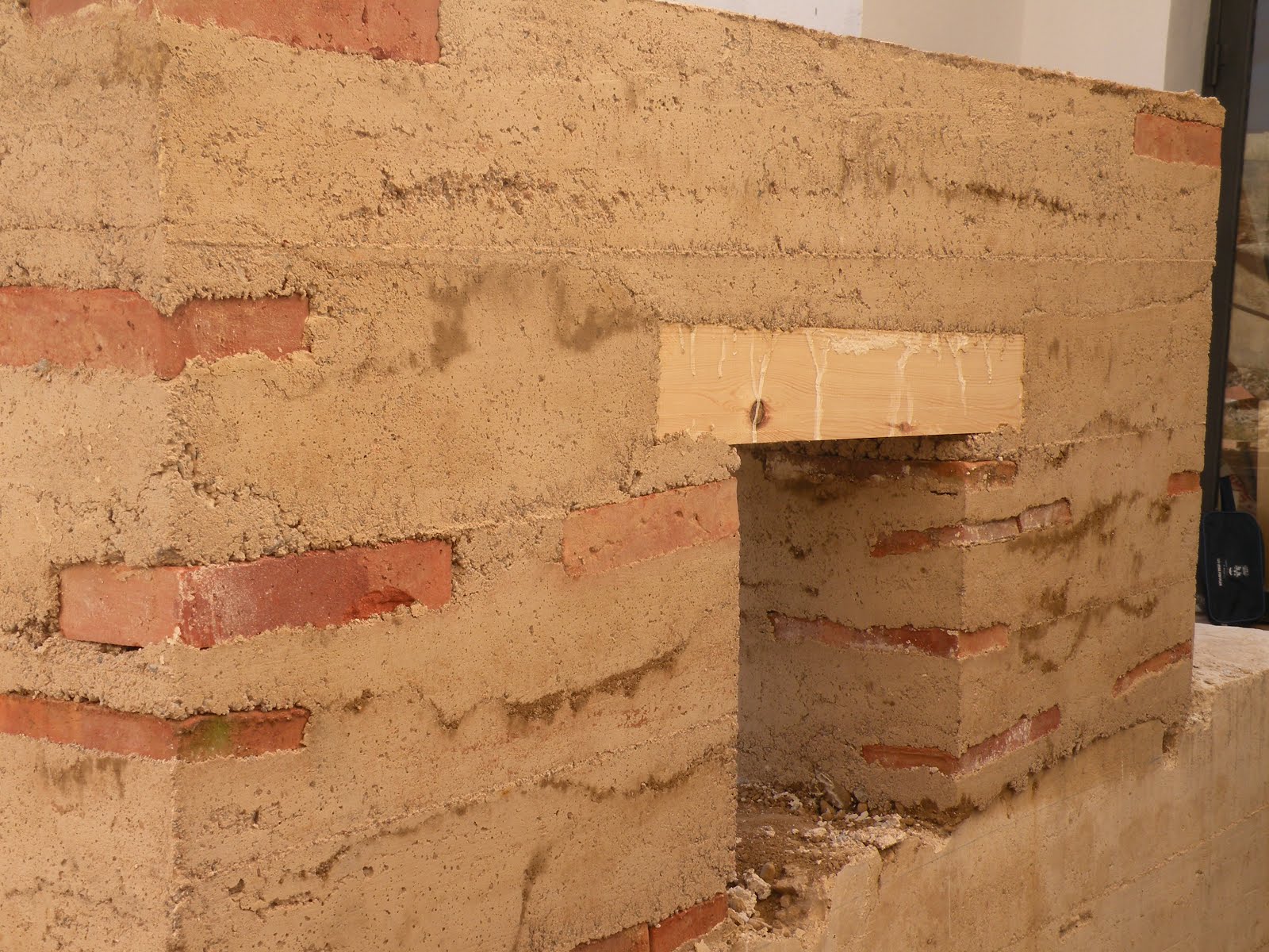 Fermín Font. Arquitecto Técnico: INTERVENCIÓN EN LOS MUROS DE TAPIA DE ...