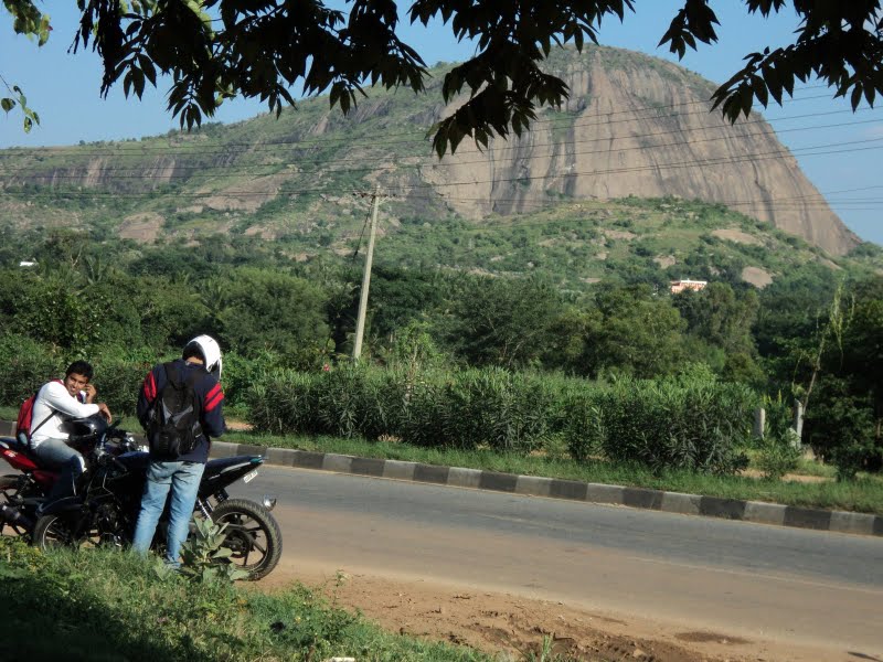 Road trips - Bangalore.: 42) Ramnagar, Kanva, Manchinbele : (25/9/2011)