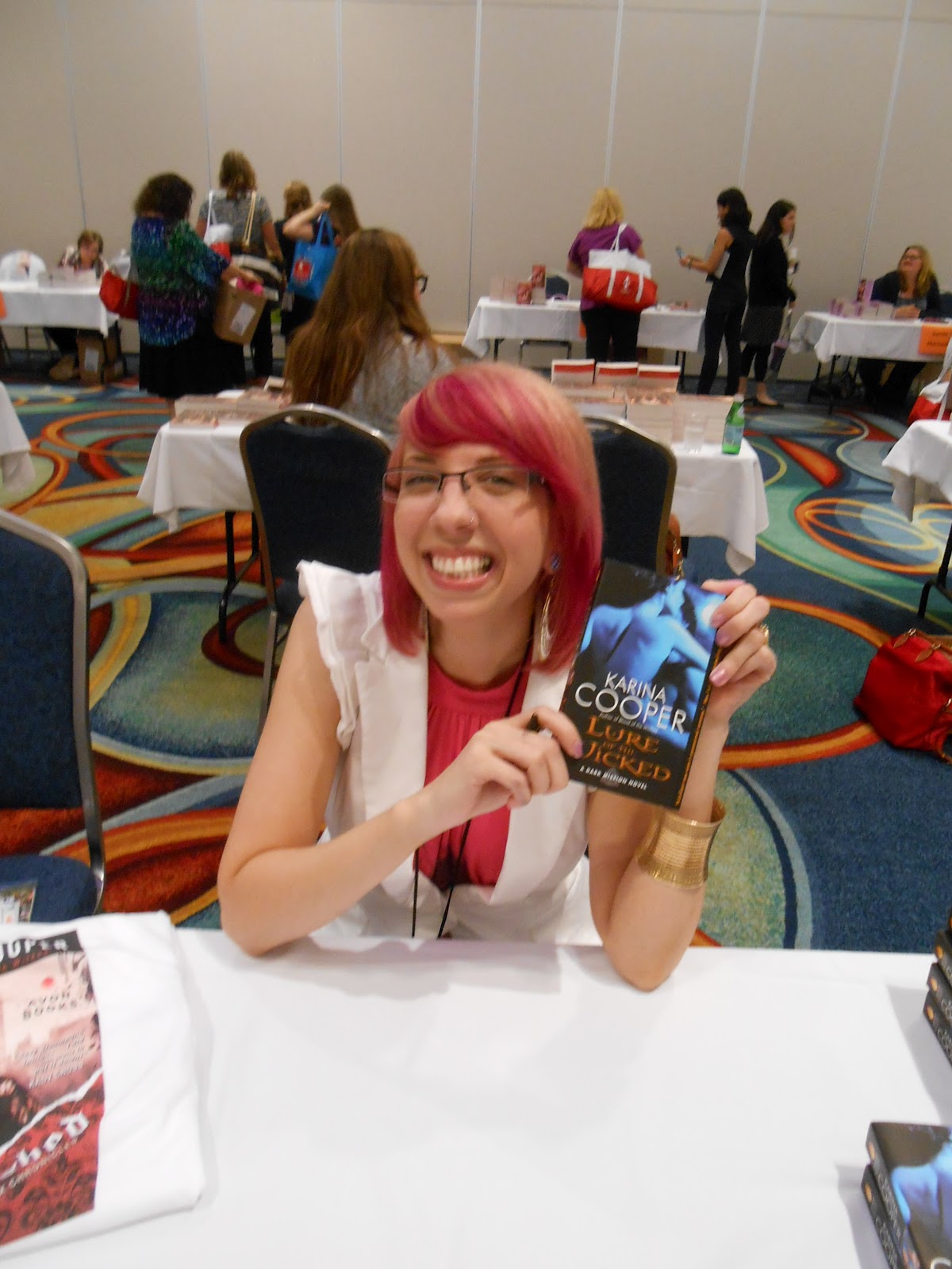 Aloha On My Mind: Aloha to RWA - Avon Book Signing