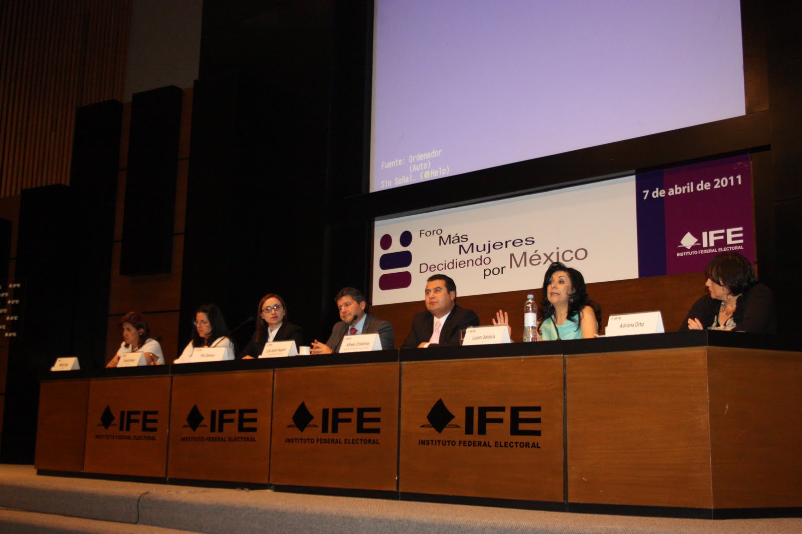 Valkiriaonline: POR SU Y TRABAJO A FAVOR DE LAS MUJERES RECIBE LUCERO ...