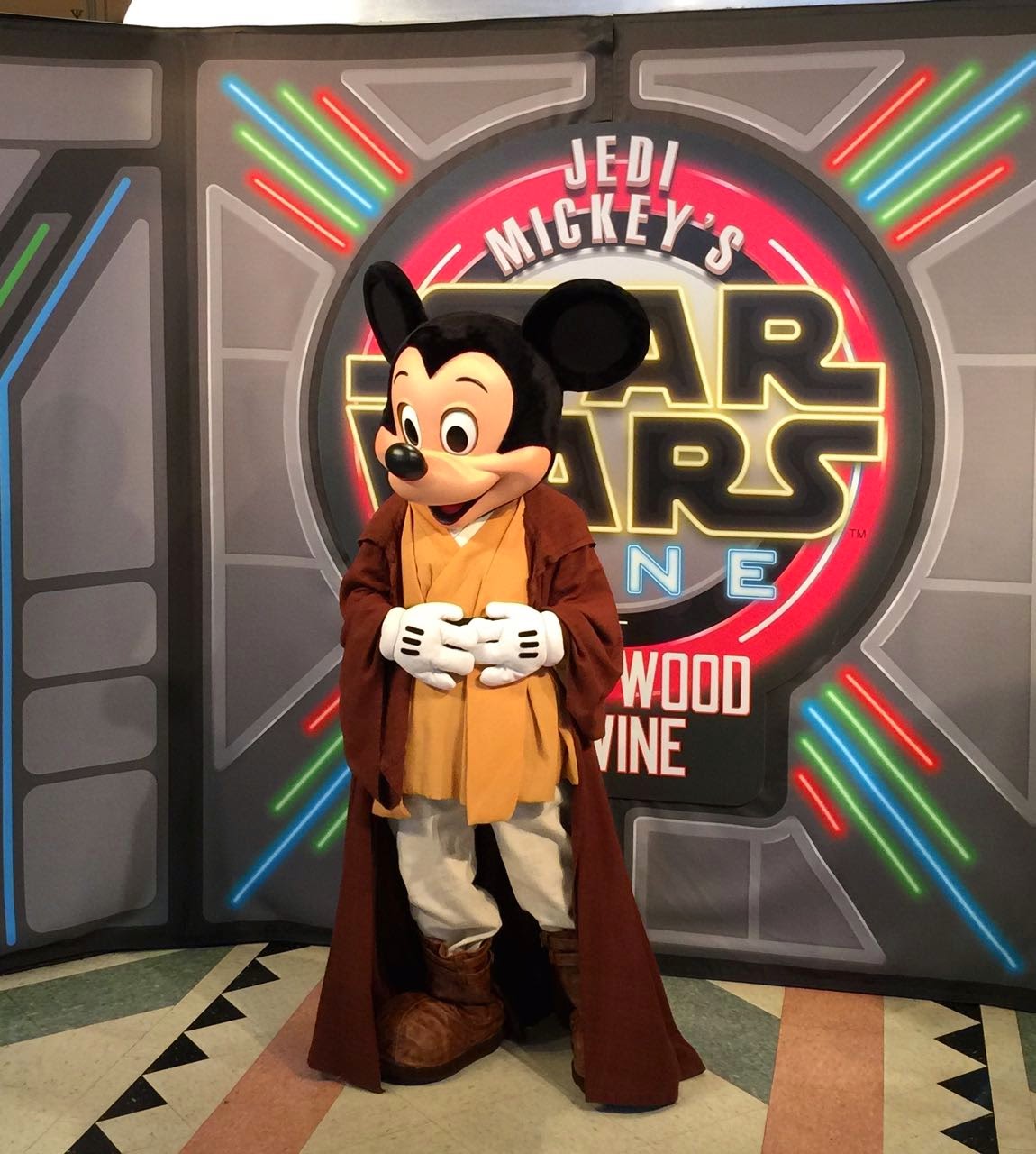 Disney Musings: Jedi Mickey's Star Wars Dine at Hollywood and Vine