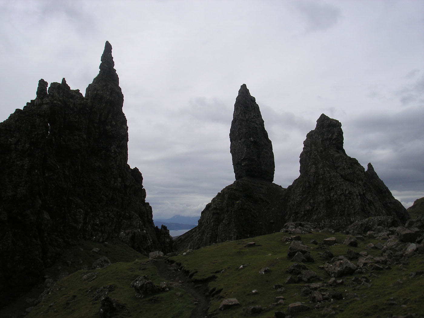 Gordon Dunn: The Old Man Of Storr.