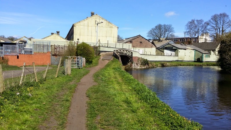 Lucy's Wednesday walks: Cookley to Wolverley along the Staffs and Worcs ...