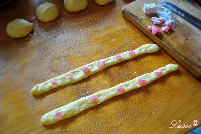 Lussi`s World of Artcraft: Козуначени гнезда / Easter Bird's Nest Bread ...