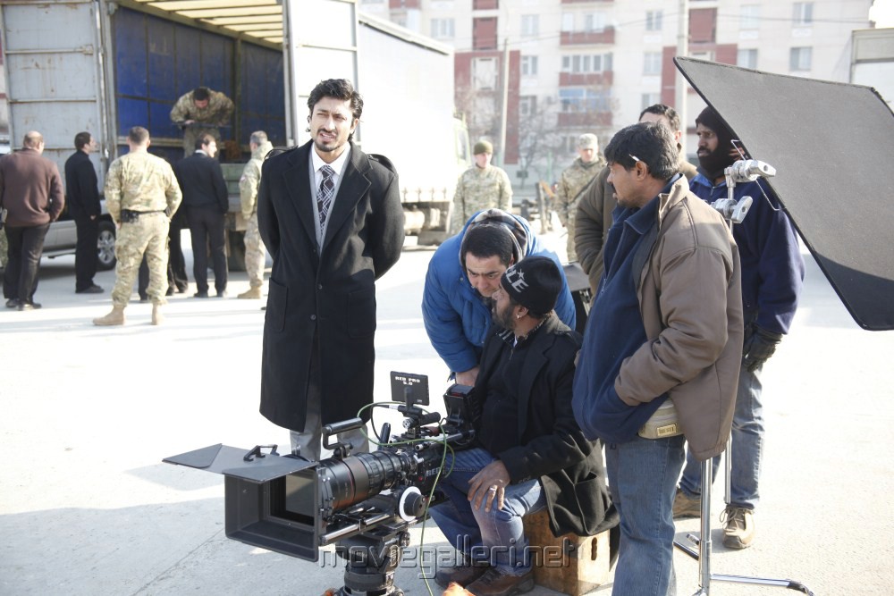 Most Popular Photos And Wallpapers: Actor Ajith, Actress Parvathy ...