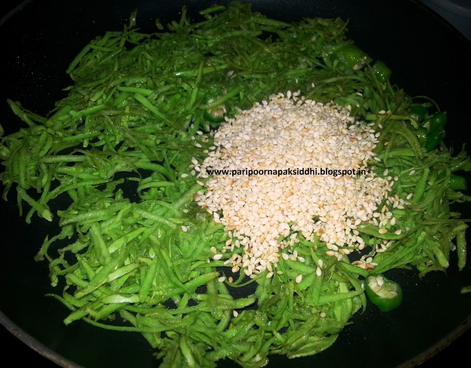 Paripoorna Paksiddhi : DOODHI CHYA SALACHI CHUTNEY / BOTTLEGOURD PEEL ...