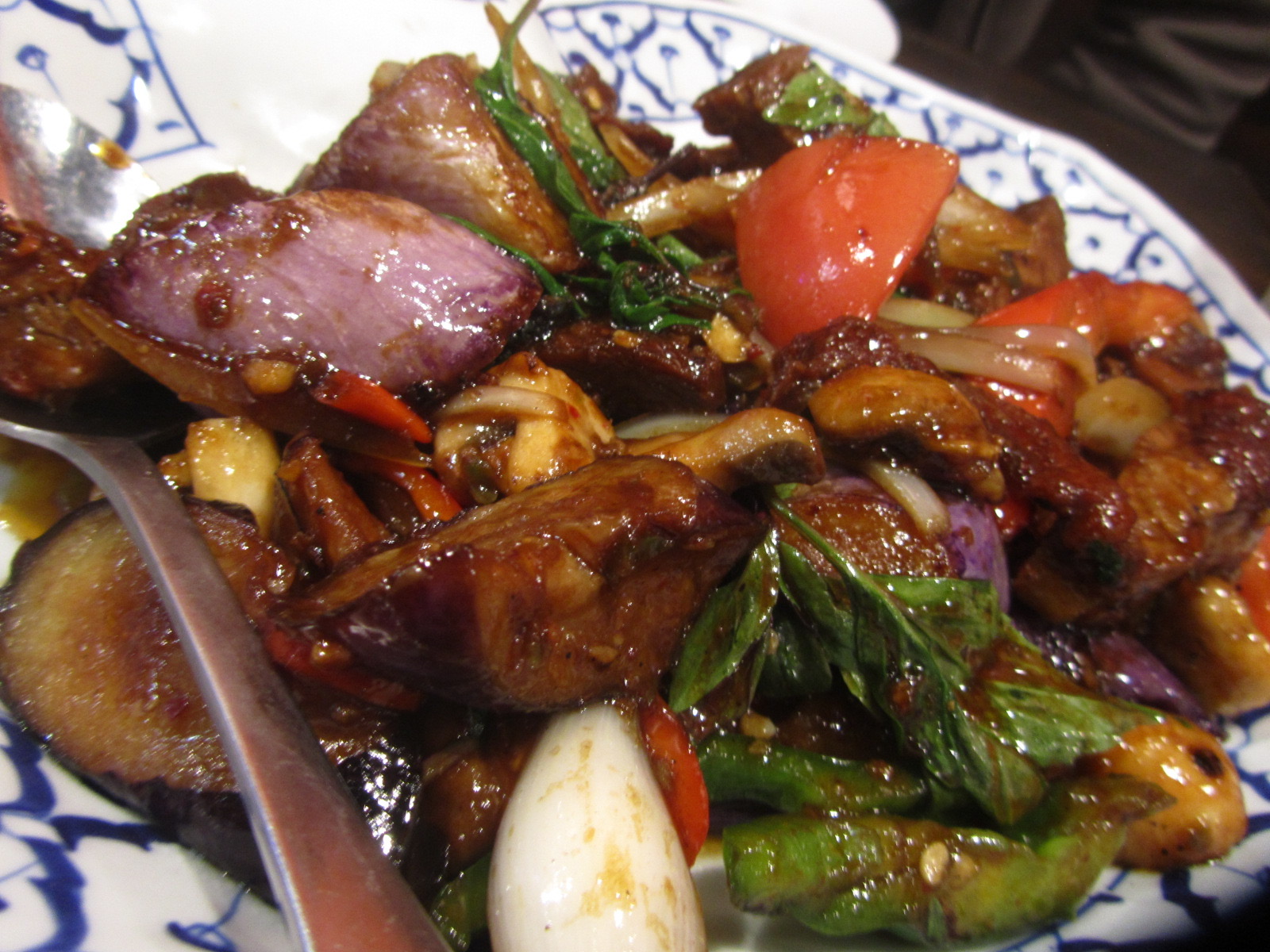 Cakes And Ale: Maya Thai House in Vallejo