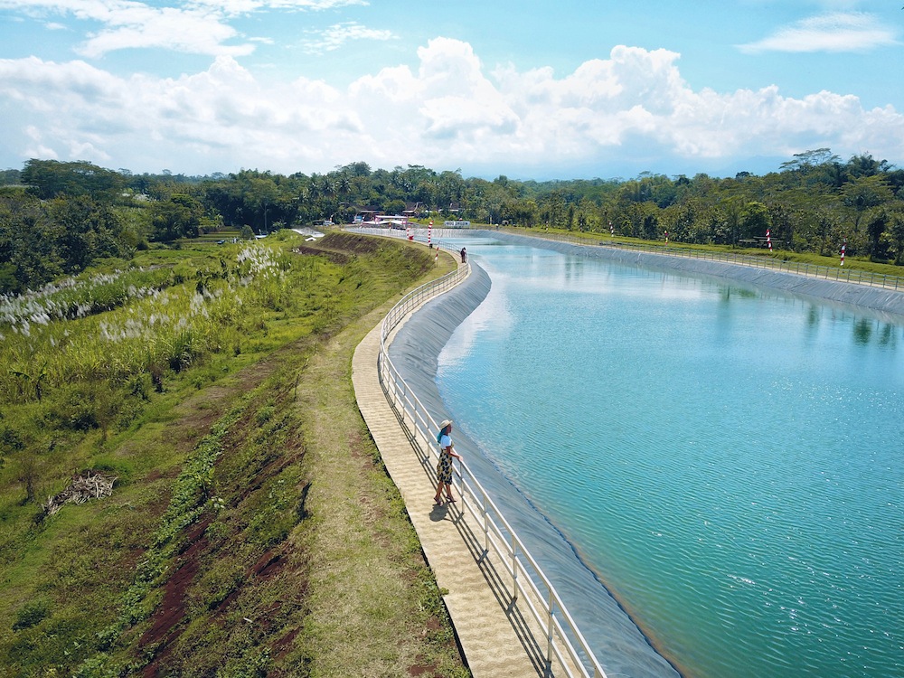 MORE THAN A POOL: EMBUNG DOHO ~ Life Is An Absurd Journey