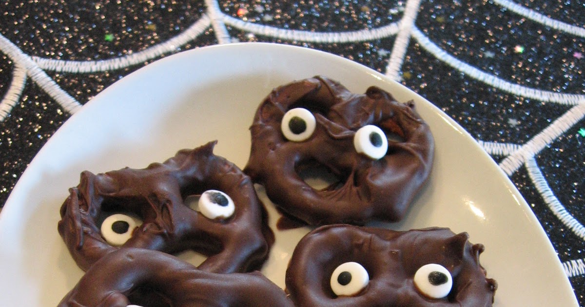 cookin' up north: Pretzel Ghosts...Pinned it and tried it