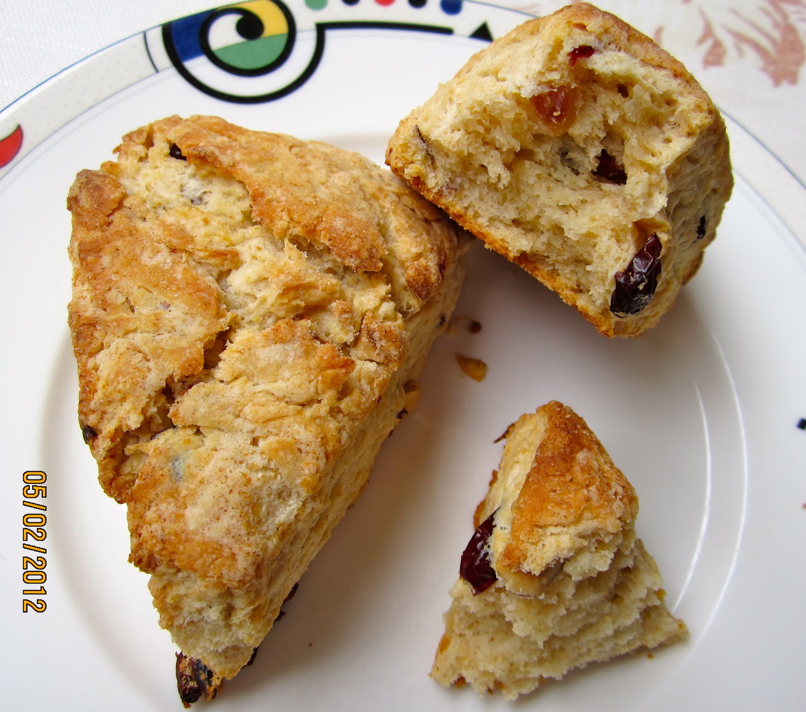 Brot & Bread: SCRUMPTOUS SCONES FOR HURRIED PEOPLE