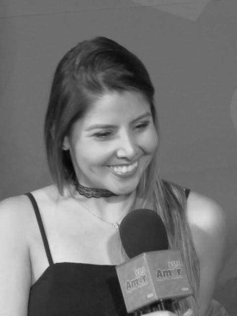 internautaSOY: SANDRA VILLALOBOS UNA REINA CON MICROFONO