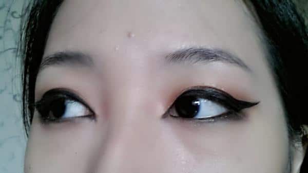 10 Cara Menggunakan Eyeliner Pensil Untuk Pemula Agar Tidak Luntur