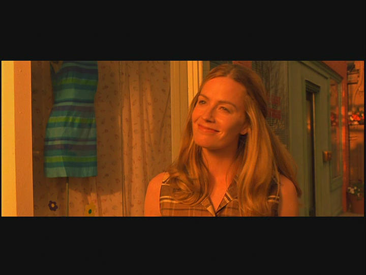 "Leo" (2002) screen caps