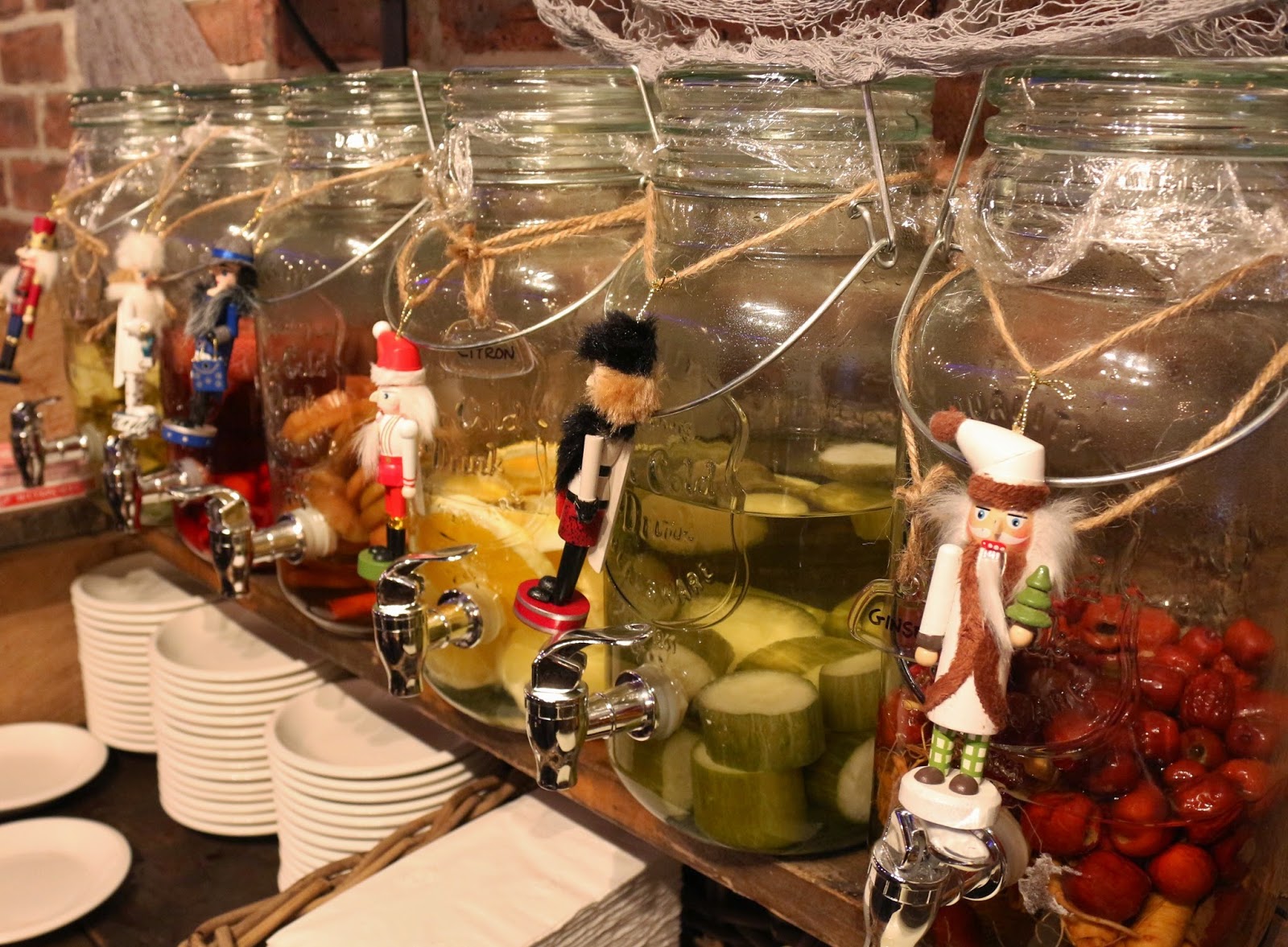 kiki's B.F.F: Han Ba Tang [Korean]