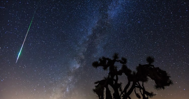 White Wolf : Time-lapse video captures exploding meteor