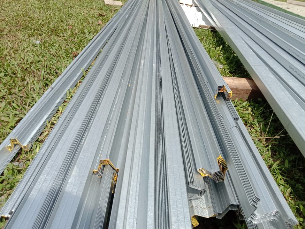 Pemasangan Reng Rangka Atap Baja Ringan DAK Pendidikan Tubaba TA.2021 ...