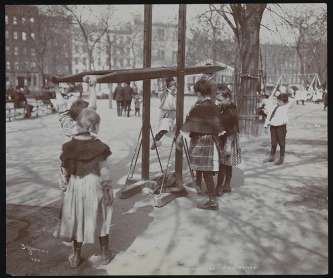 EV Grieve: 5 pretty amazing photos of Tompkins Square Park in 1904