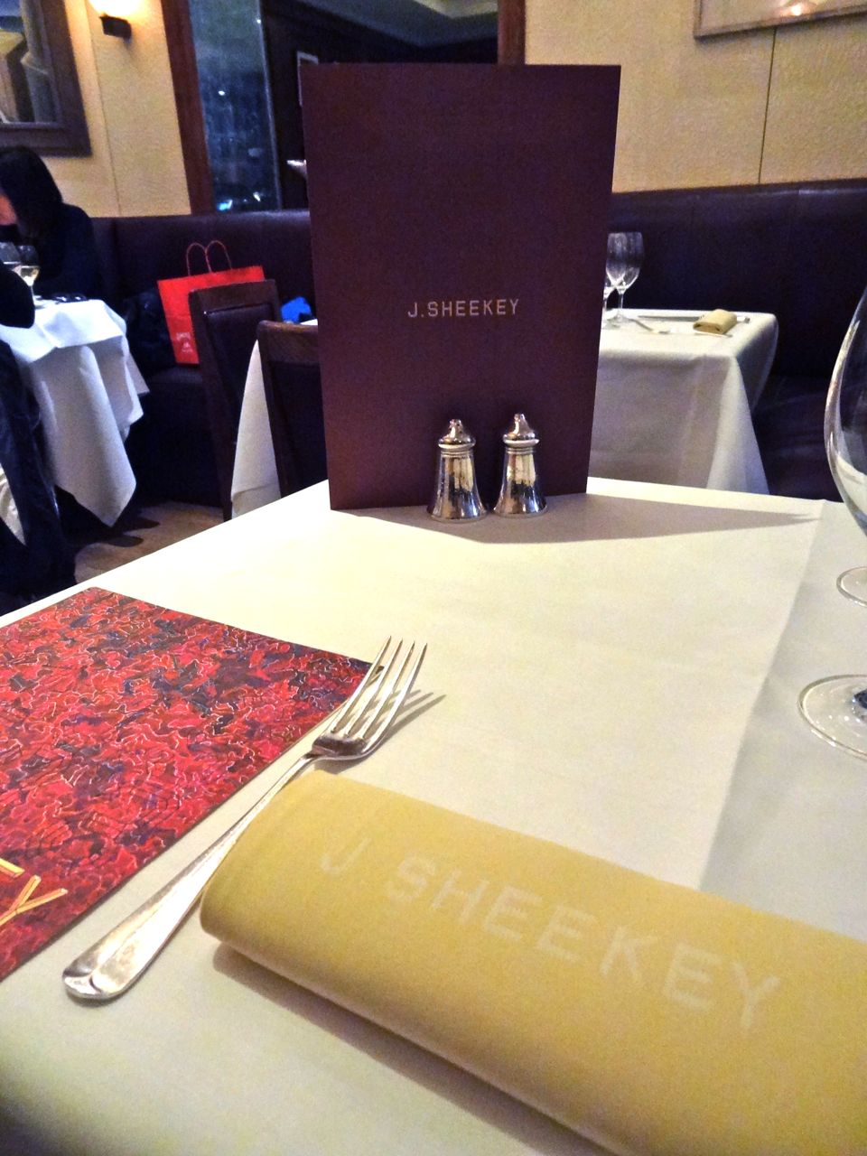 Scrumpdillyicious: Sheekey's: Posh Seafood in London's West End