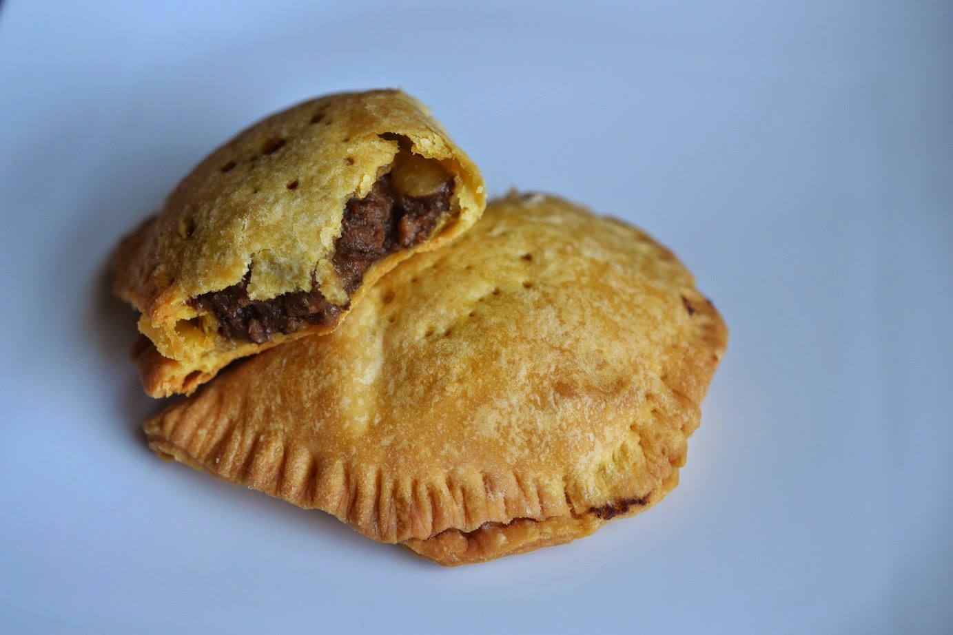 Greedy Girl : Cheese patty in a rosemary garlic crust
