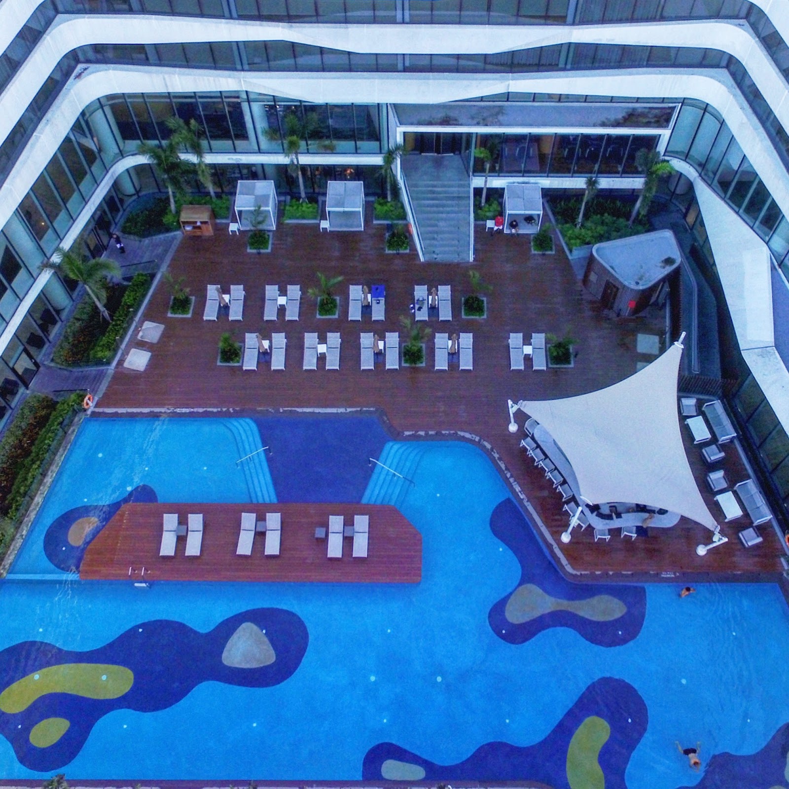 Conrad Hotel Manila Pool - pbermel