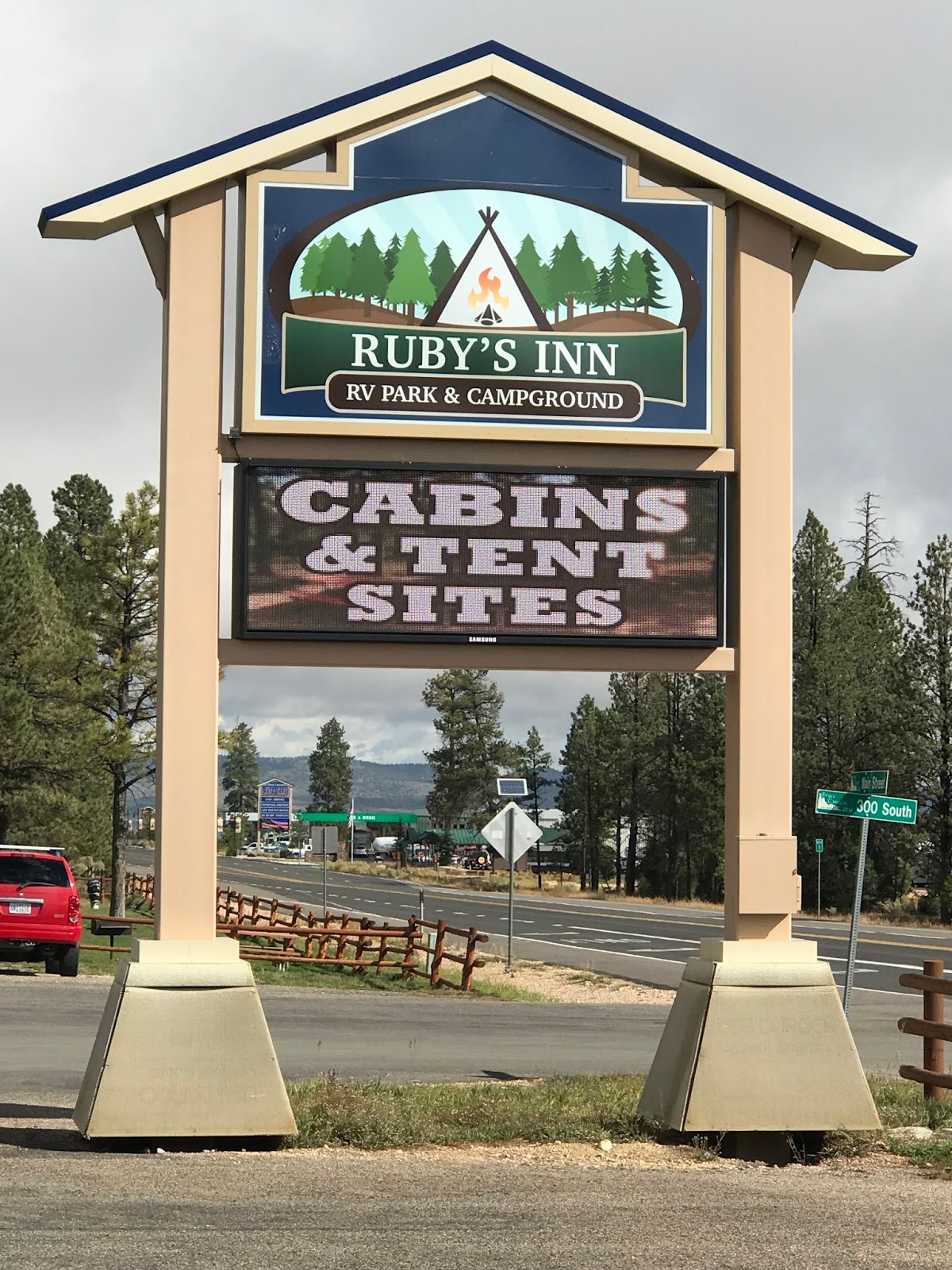 Two Utah Gypsies - RVing National Sites in the US: Ruby's Inn RV Park ...