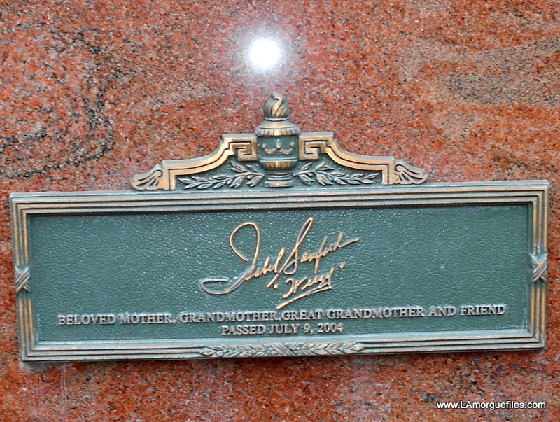 Los Angeles Morgue Files: "The Jeffersons" Actress Isabel Sanford 2004 ...