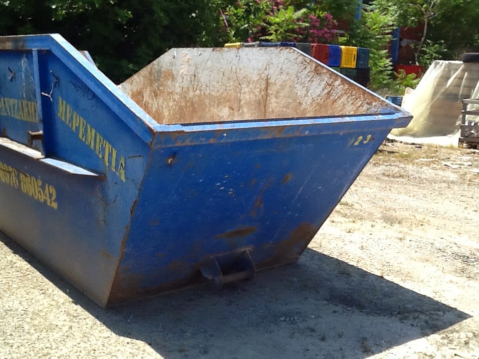 Used Items: Καδοι για μπαζα και ανακυκλωση