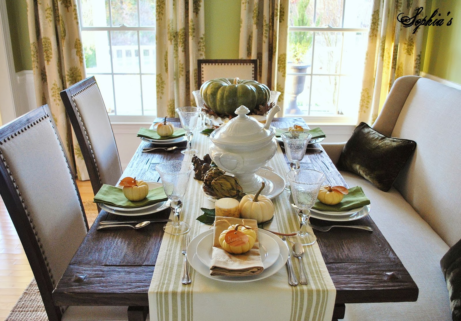 Sophia's: Green and Natural Thanksgiving Tablescape