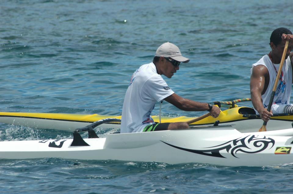Surfski et Vaa à Huahine: V1 Viper Va'a