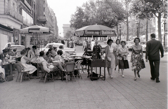 Paris in 1955 Through an Amateur Photographer's Lens ~ Vintage Everyday