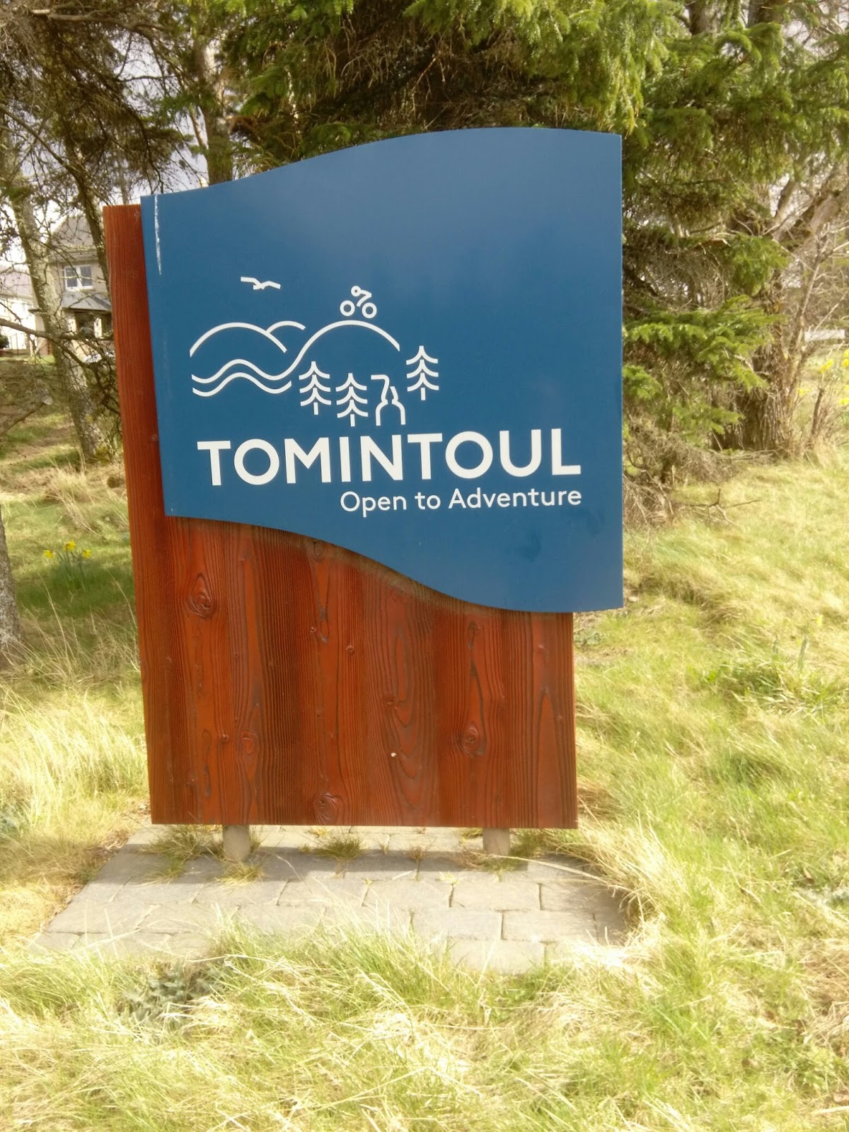 Pamela & Ken's Days of Fun!!: T is for Tomintoul, highest village in ...