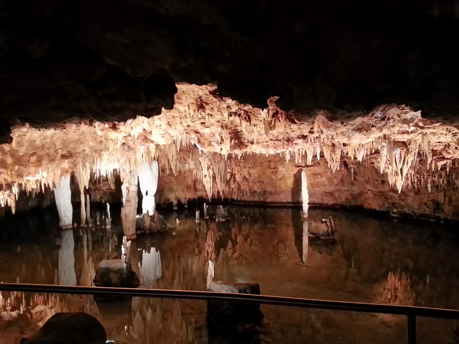 Jon's Travels: Meramec Caverns/St. Louis