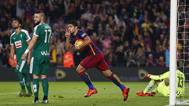 Luis Suárez celebrated his "anniversary" saving to the Barça (3-1)