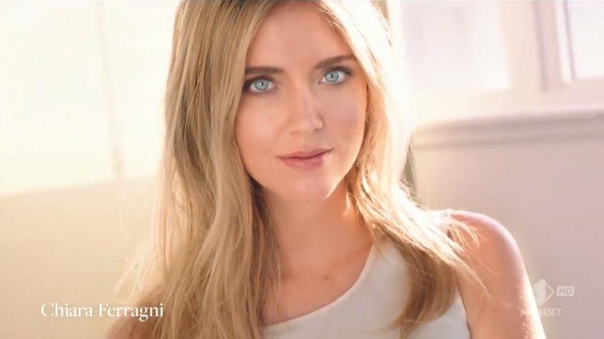 Chi È La Modella Che Fa La Pubblicità Di Intimissimi? Scopriamolo ...