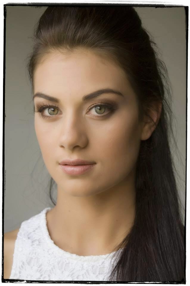 Hayley Robinson is crowned Miss International New Zealand 2015 ...