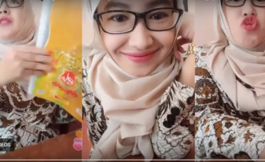 VIRAL VIDEO : IBU GURU CANTIK INI NGAJAR SAMBIL MAIN BIGO LIVE, BERIKUT INI INFO LENGKAPNYA ...