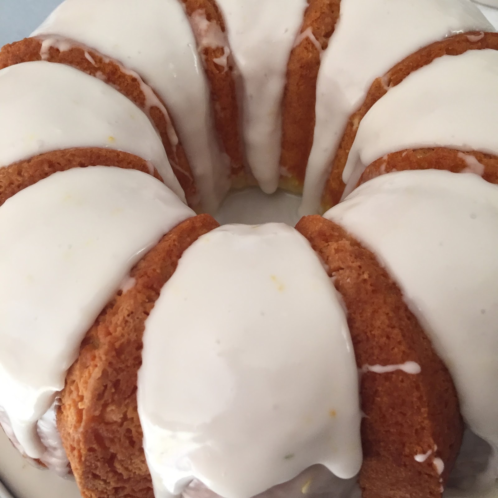 LIFE is better in PINK: Lemon Bundt Cake with Lemon Glaze