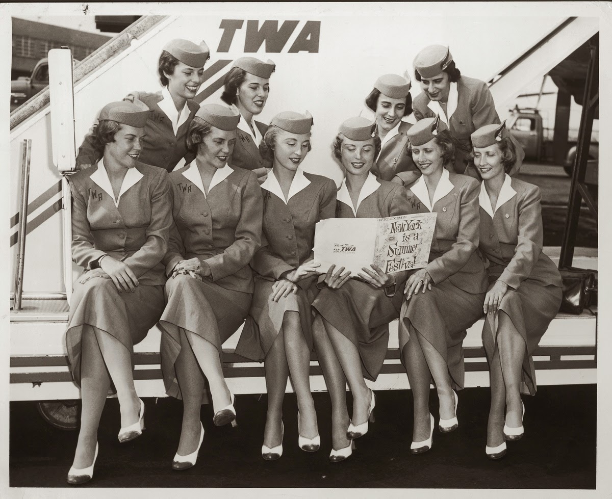 It's all about flight attendant: UNIFORMS (Photo)