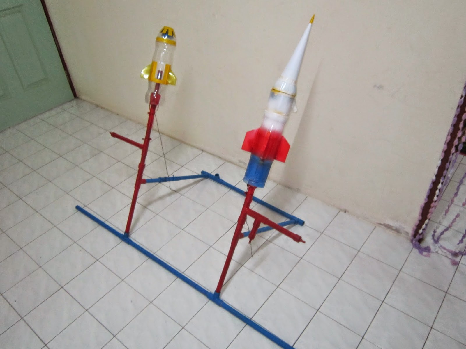 DUNIA SAINS FIZIK (CIKGUSAM): PERTANDINGAN ROKET AIR TERBARU 2014 ( LATEST)