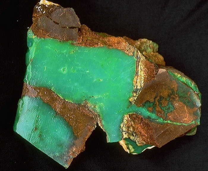 Learning Geology: Chrysoprase Gemstone
