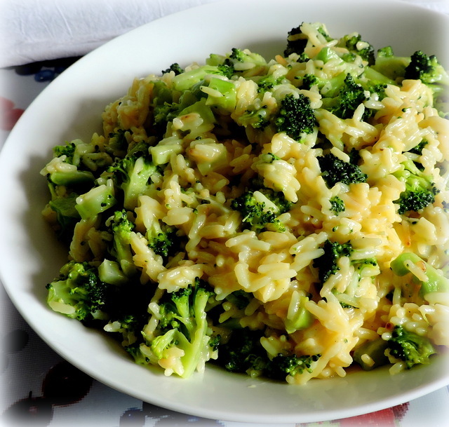 Cheesy Broccoli Rice | The English Kitchen