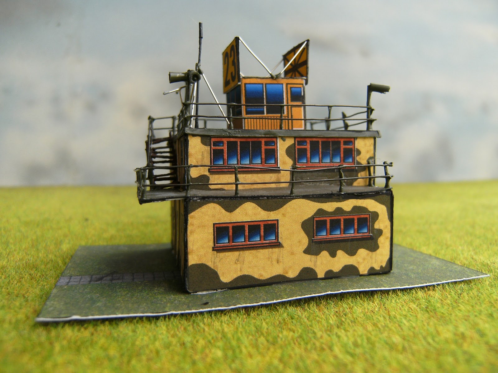 Happyscale-Modellbau: British Airfield Control-Tower WW2 - papermodel 1 ...