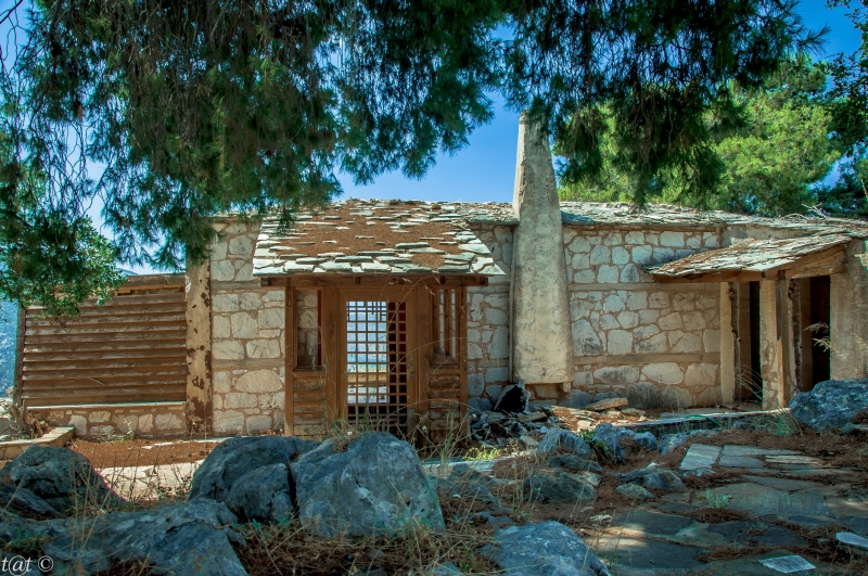 Thanos Tsakalos Photography: ΤΟΥΡΙΣΤΙΚΟ ΠΕΡΙΠΤΕΡΟ PAVILLION ΔΕΛΦΩΝ ...