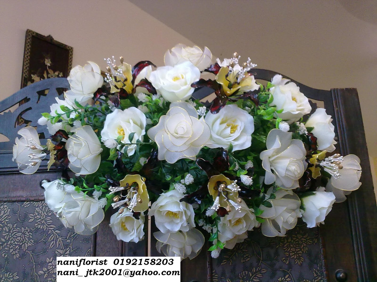 Nani Florist: GUBAHAN BUNGA ROS GANTUNG DARI STOKIN MENGHIASI BILIK ...