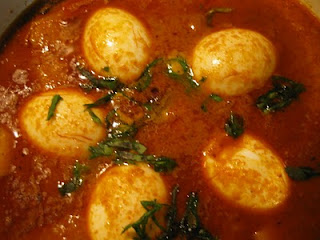 BEST FOOD RECIPES IN SRI LANKA: Egg Curry