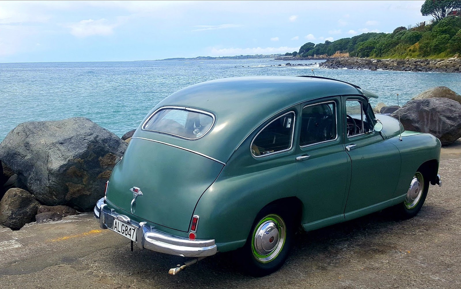 transpress nz: 1949 Standard Vanguard
