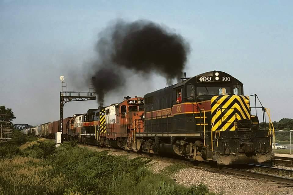 Industrial History: Smoking Diesel Locomotives