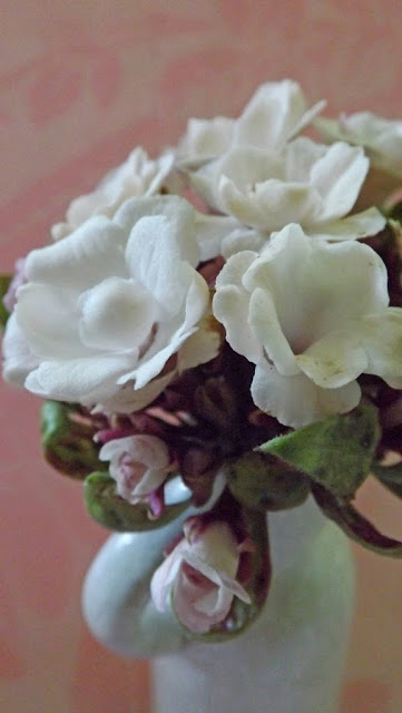 MARIETTE'S BACK TO BASICS: {Clerodendrum Philippinun - Cashmere Bouquet}